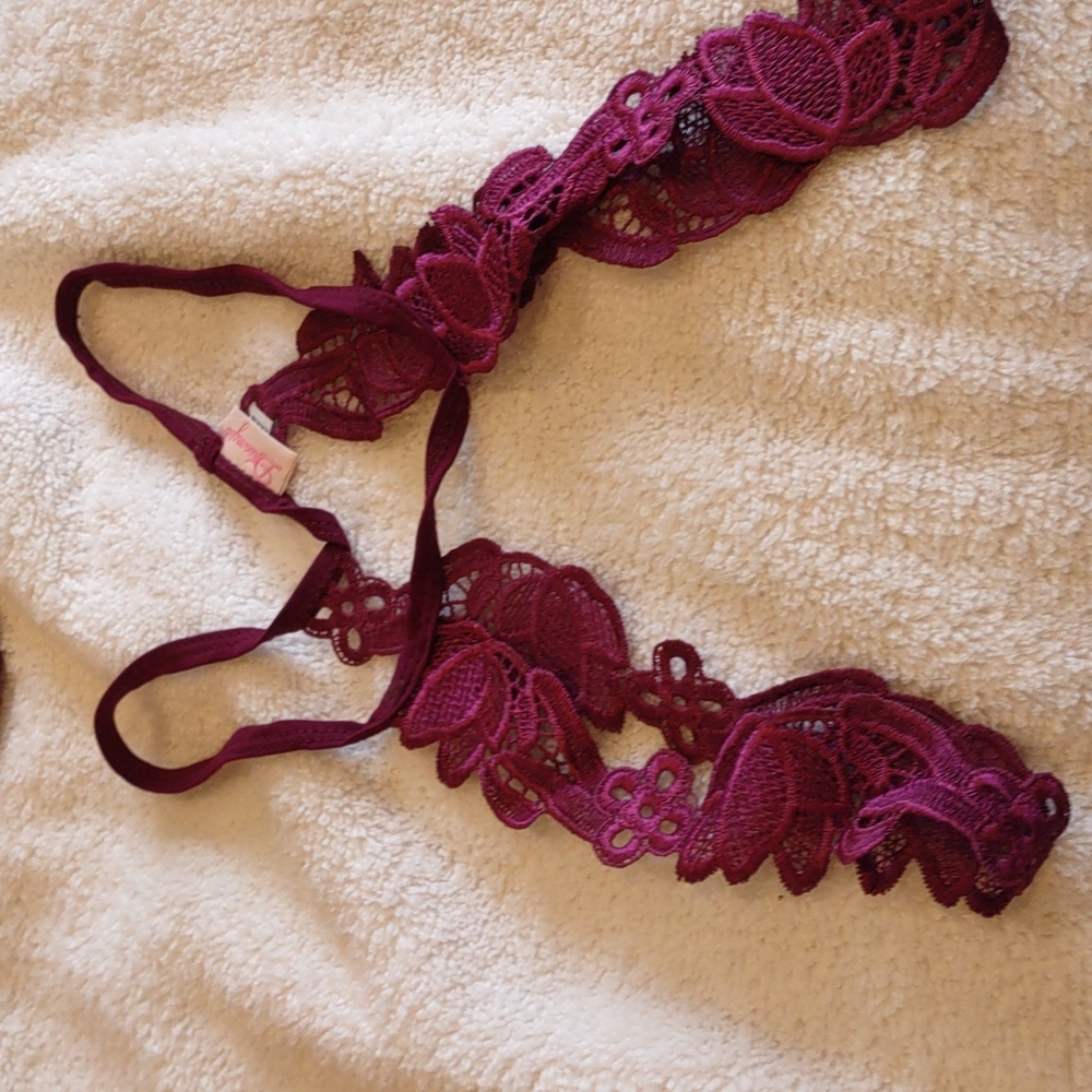 Dream Girl Sexy Two-Piece Lingerie With Open Bottoms - Gem